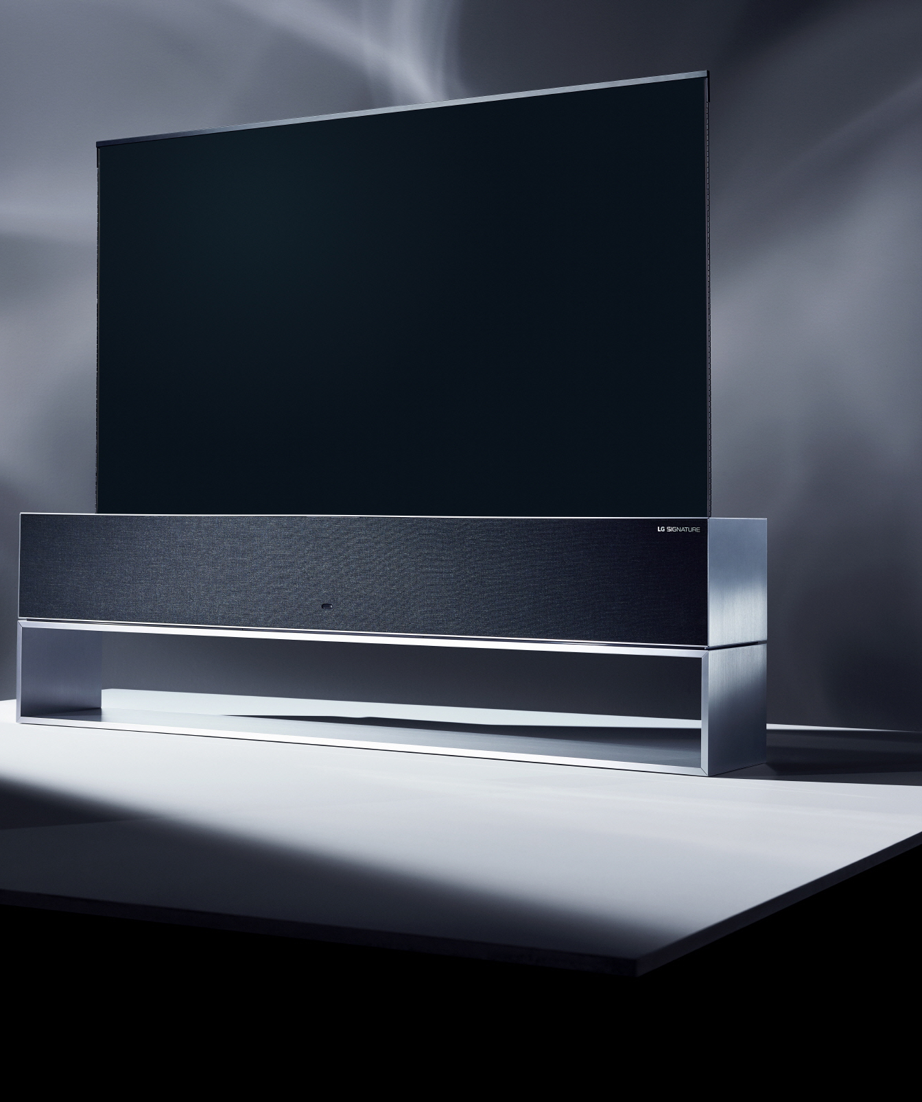 LG reveals world’s first rollable OLED TV – ERT