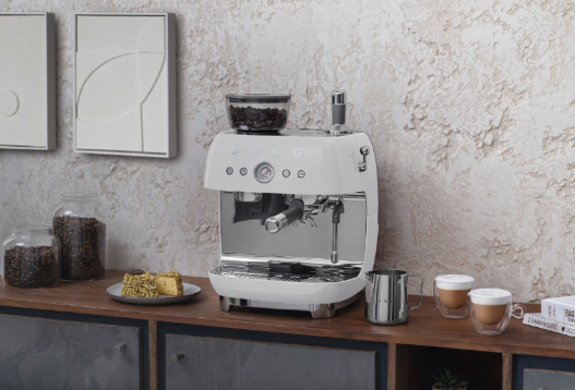 Smeg unveils new Espresso Coffee Machine - ERT